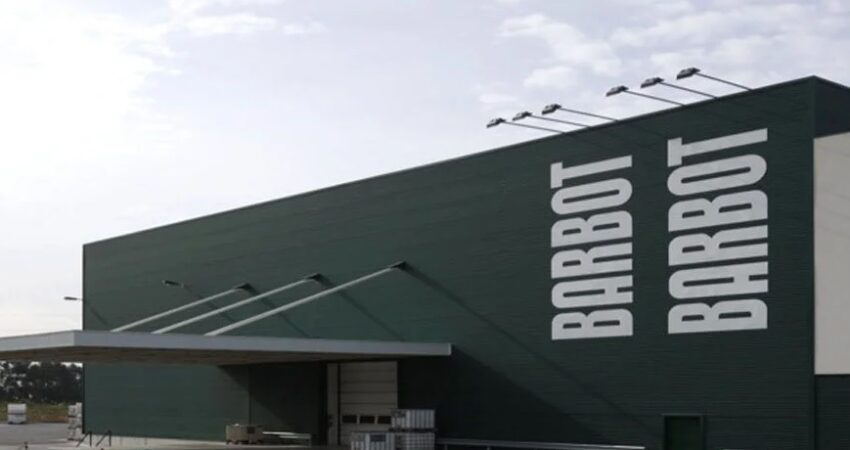 Trabalhadores das Tintas Barbot em greve de uma hora diária por ...