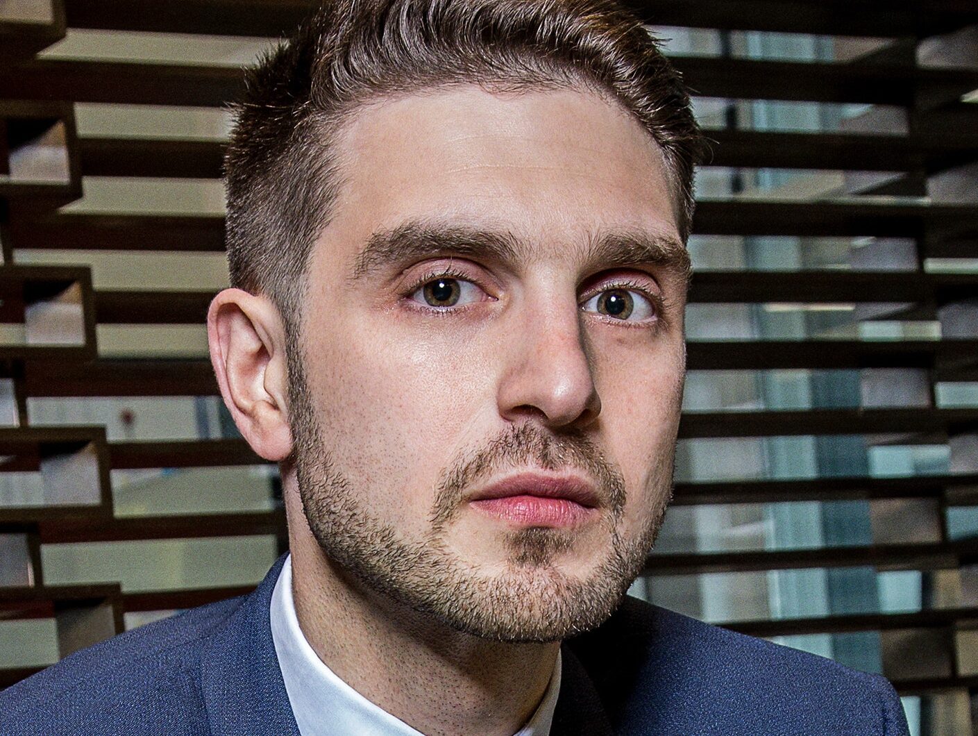 Lendário investidor passa o controlo do império de 23 mil milhões de ...