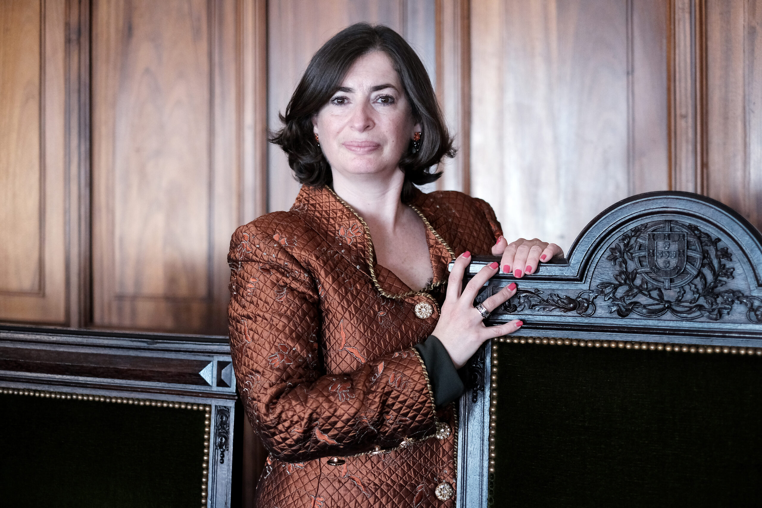 Não é preciso "inventar a roda" para combater corrupção, diz bastonária ...